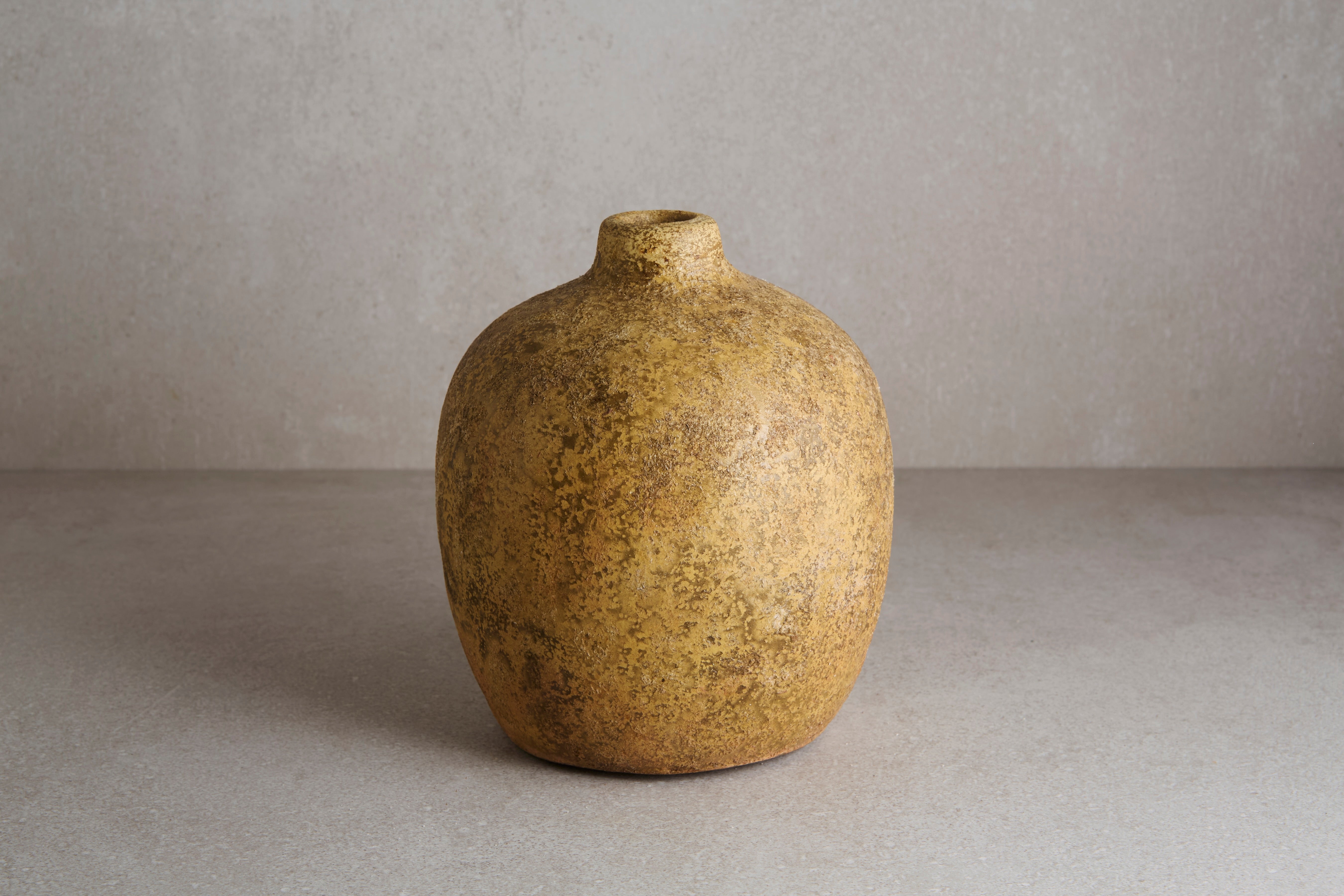Brown Terracotta Bud Vase – Goodies